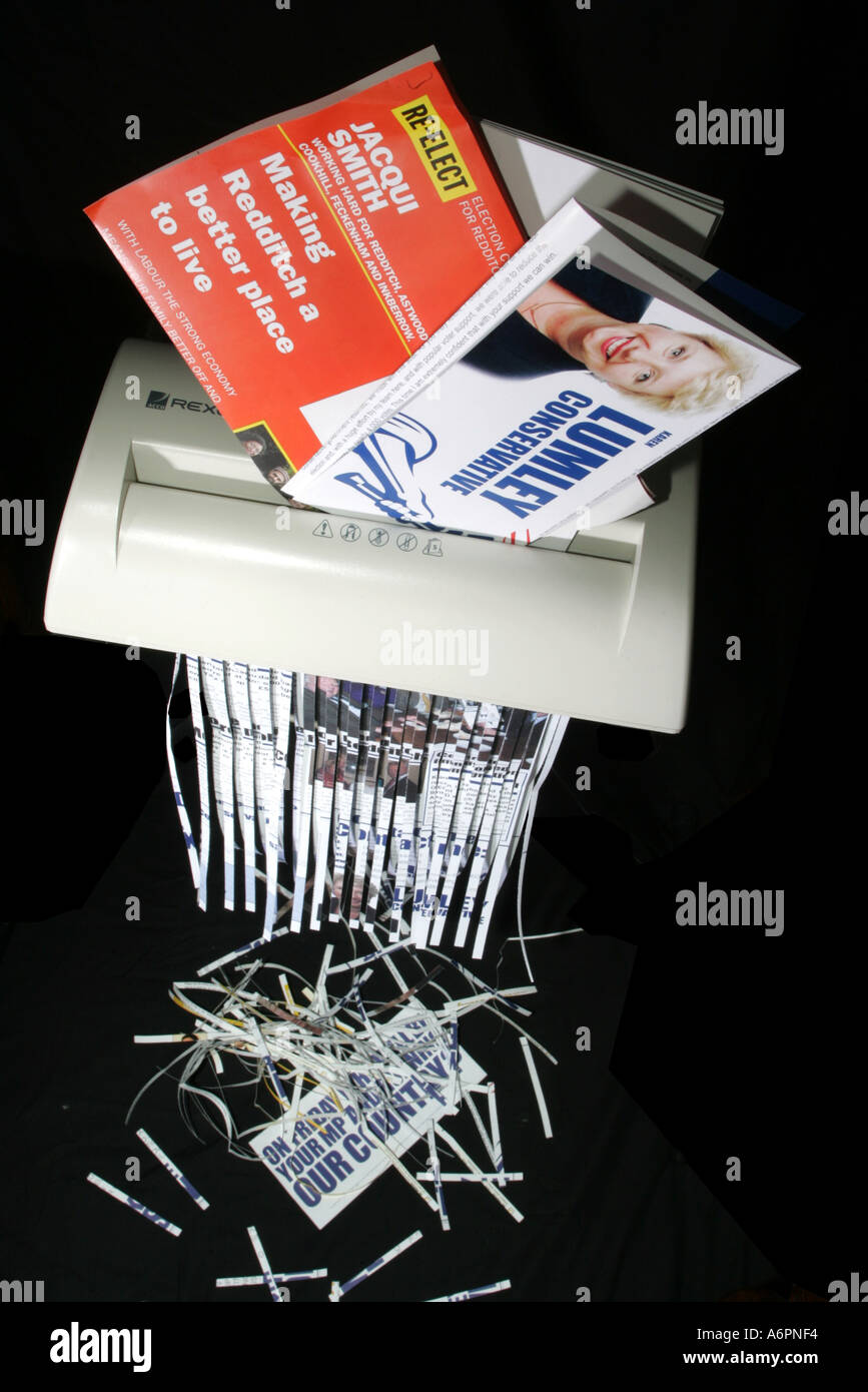 Conservative party leaflet hi-res stock photography and images - Alamy