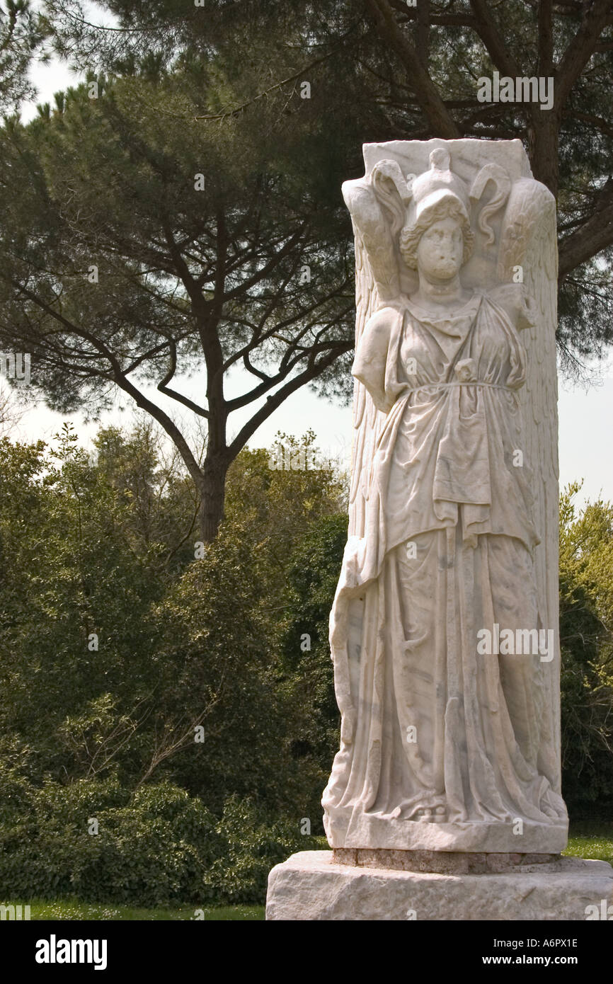 Headless statue emperor hi-res stock photography and images - Alamy