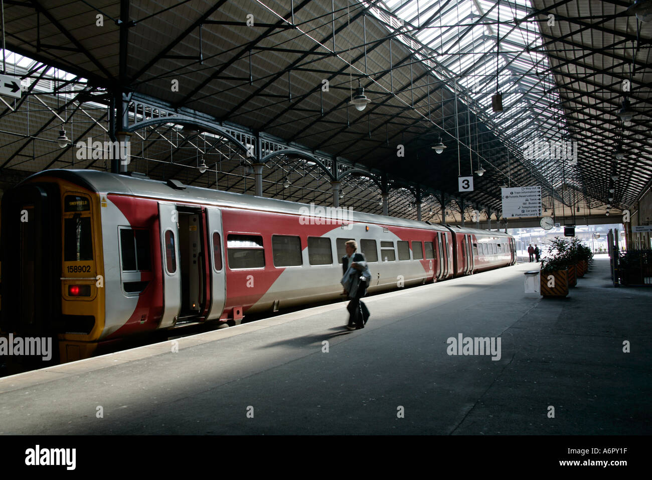 The Railway Station Scarborough Yorkshire Stock Photo - Alamy