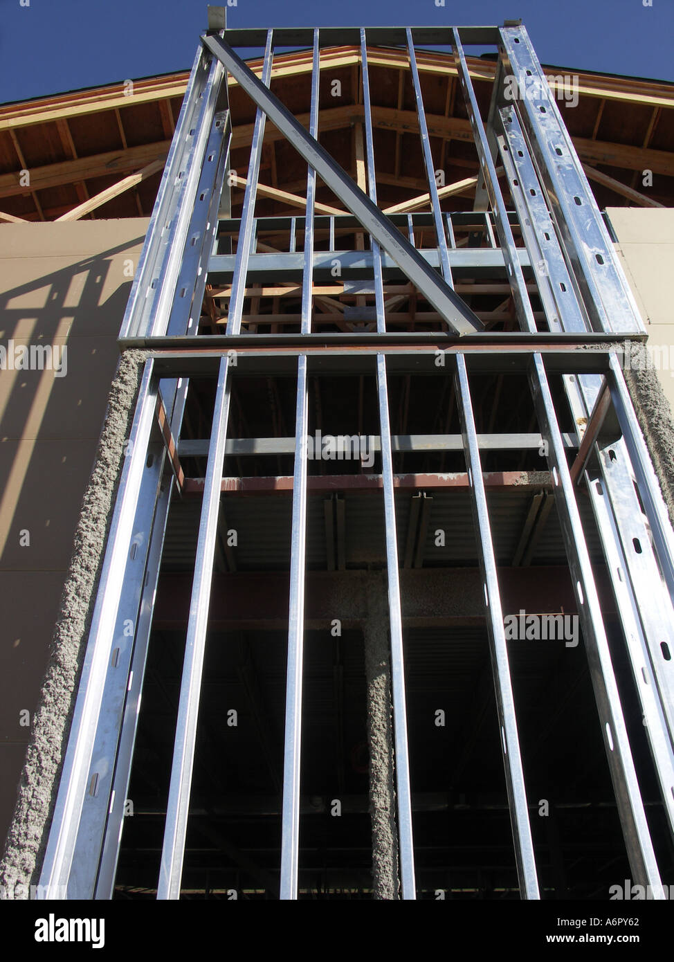 Metal Frame Building Stock Photo - Alamy