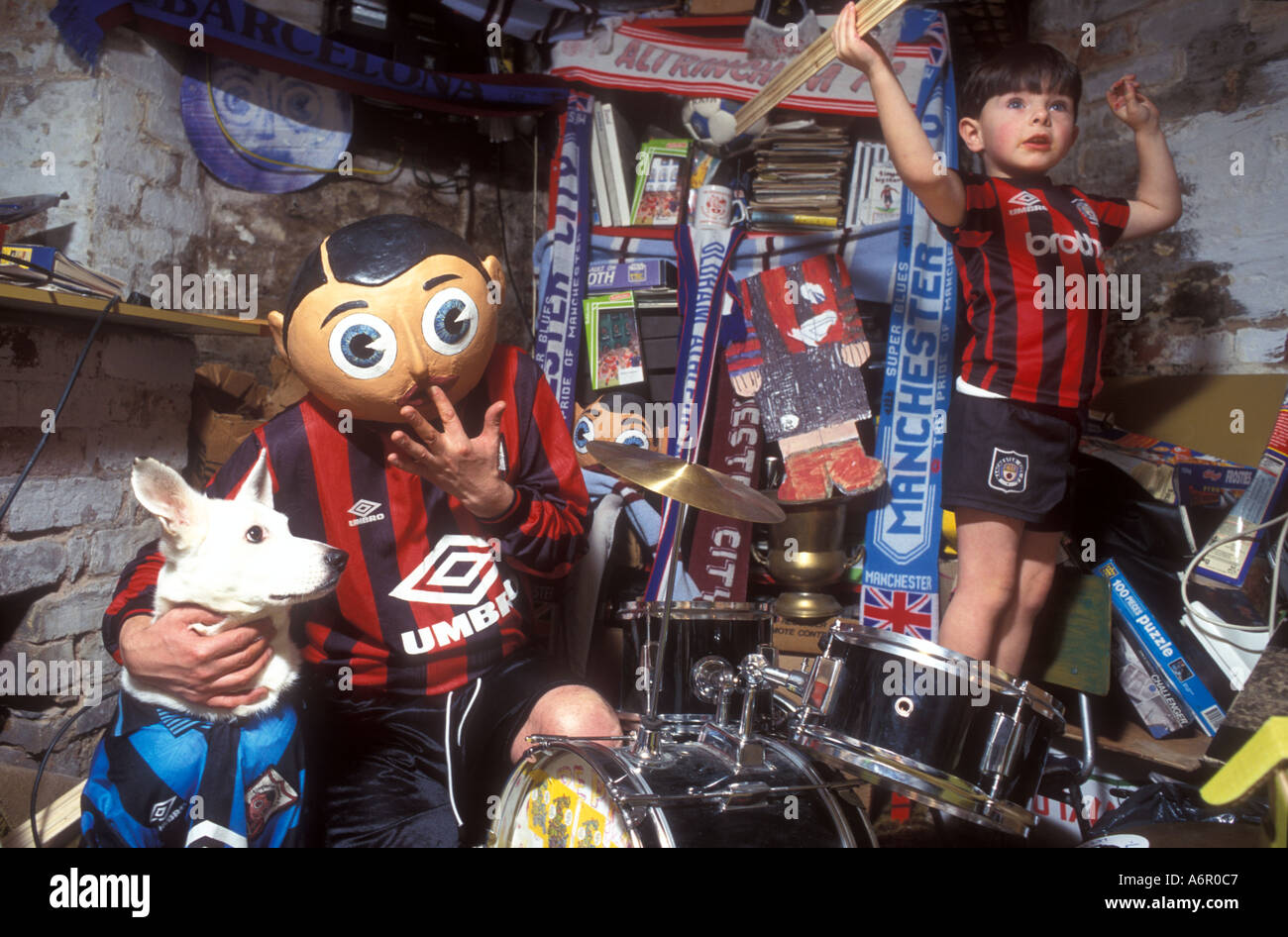 Frank sidebottom hi-res stock photography and images - Alamy