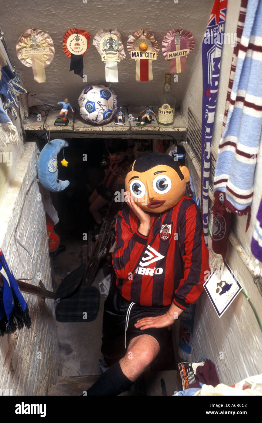 Frank sidebottom hi-res stock photography and images - Alamy