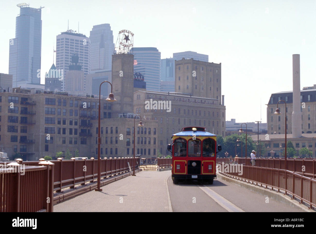 Stone Arch Bridge Minneapolis Minnesota Stock Photo - Alamy