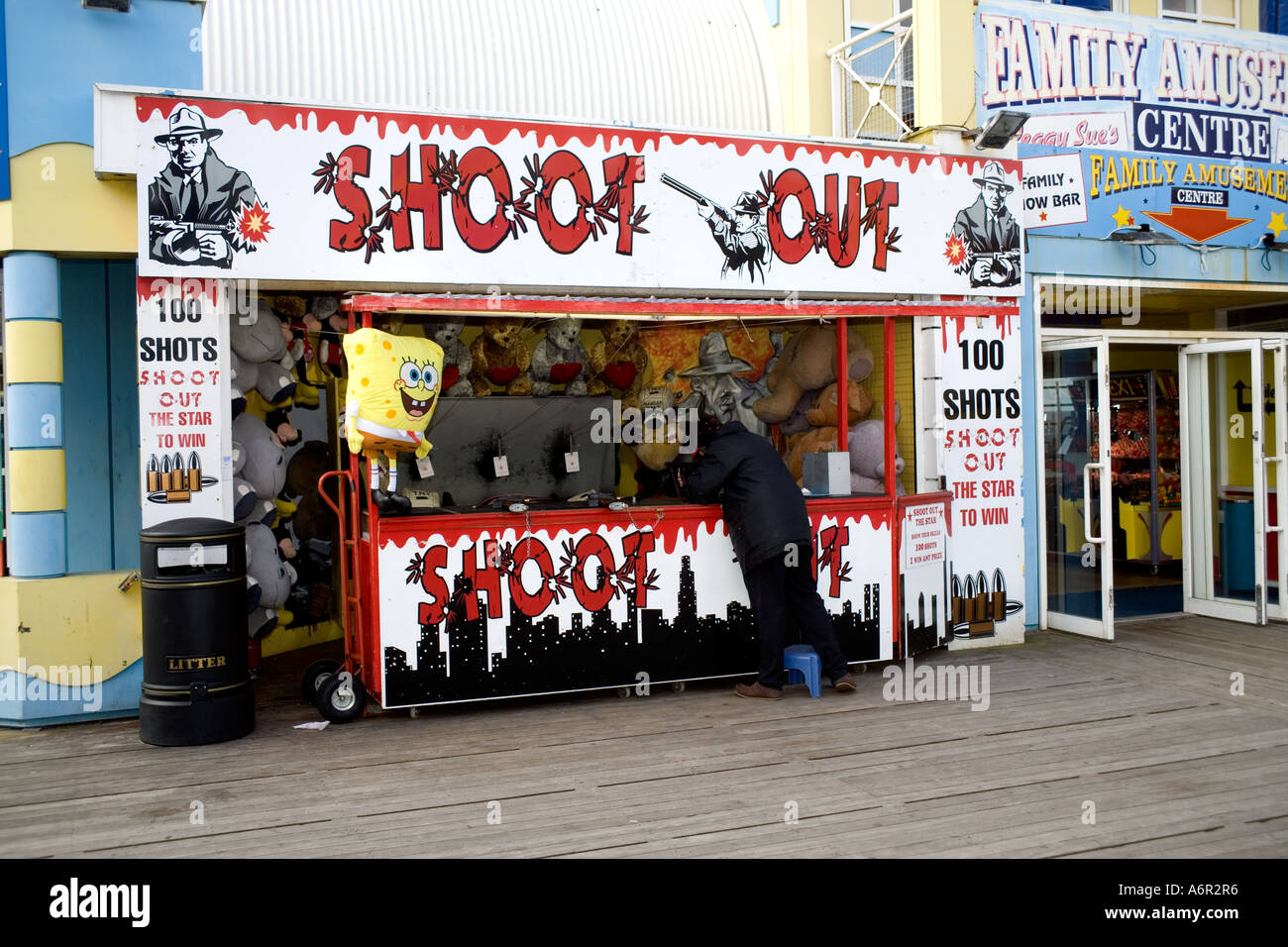 Fun fair on central pier,Blackpool,Lancashire,England Stock Photo - Alamy