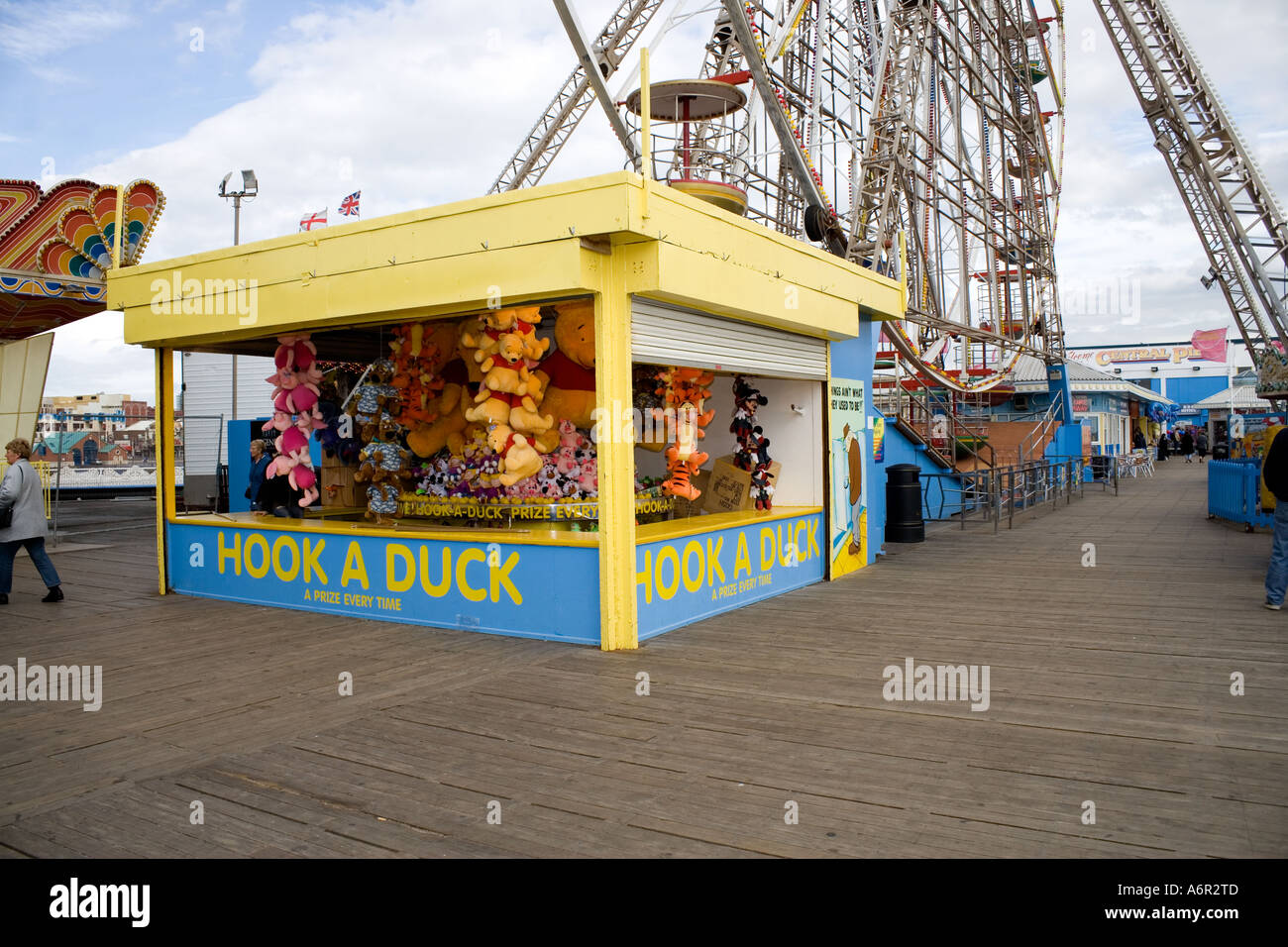 Fun fair on central pier,Blackpool,Lancashire,England Stock Photo - Alamy