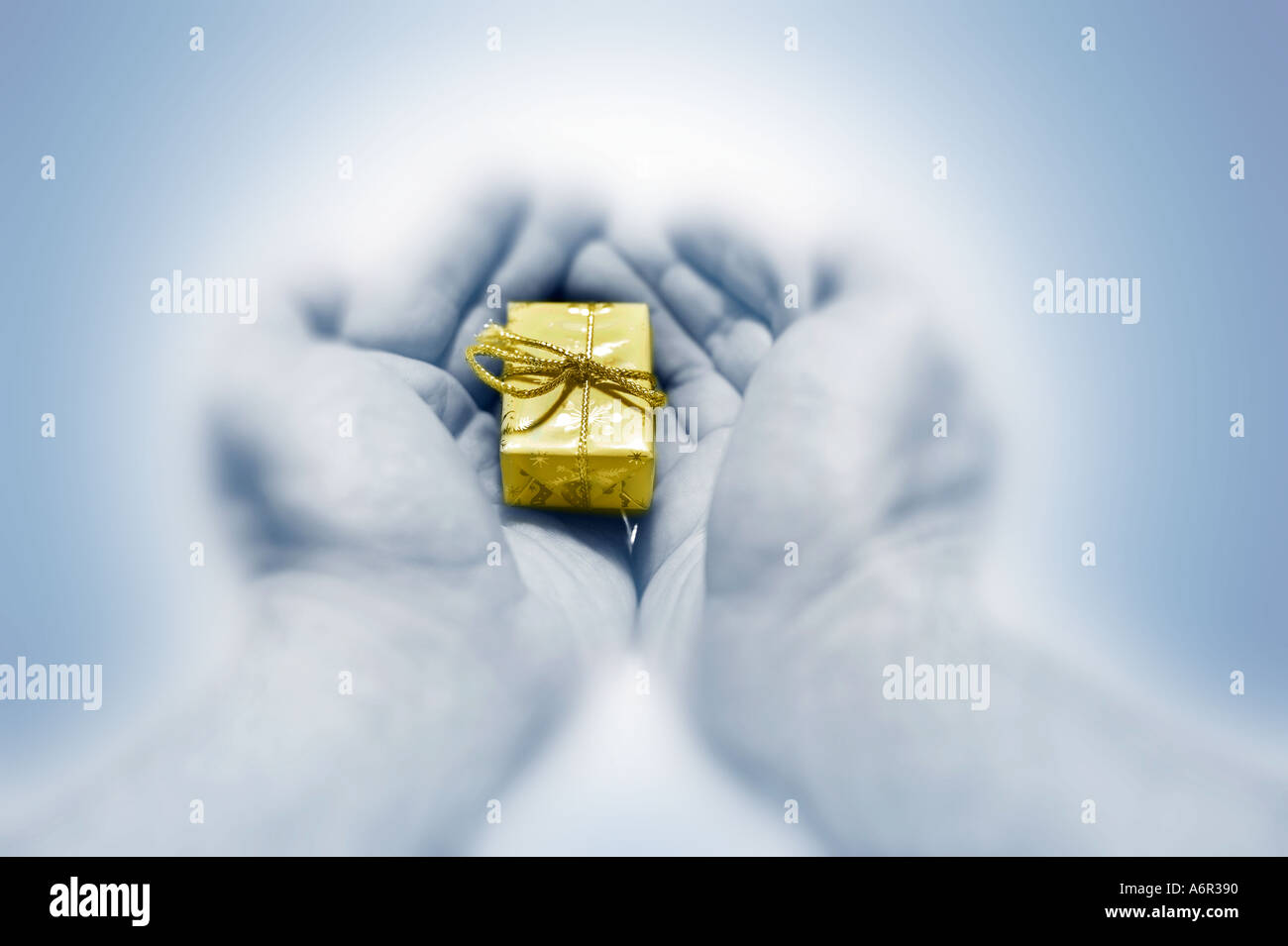 Big versus small hi-res stock photography and images - Alamy