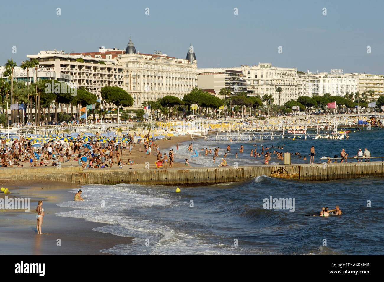 Plage de cannes hi-res stock photography and images - Alamy