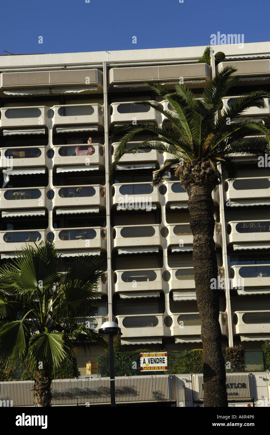 Modern architecture in cannes hi-res stock photography and images - Alamy