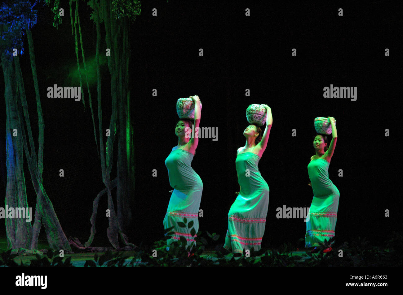 Cultural dance in Kunming Yunnan China Asia Stock Photo - Alamy