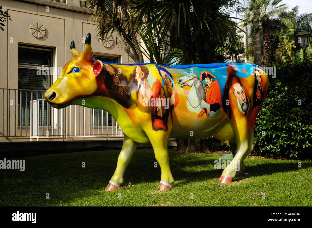 Colourful cow painting hi-res stock photography and images - Alamy