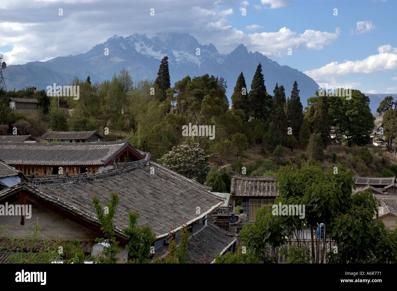 Birds eye view of Dayan Old Town in Lijiang in Yunnan in China Stock ...