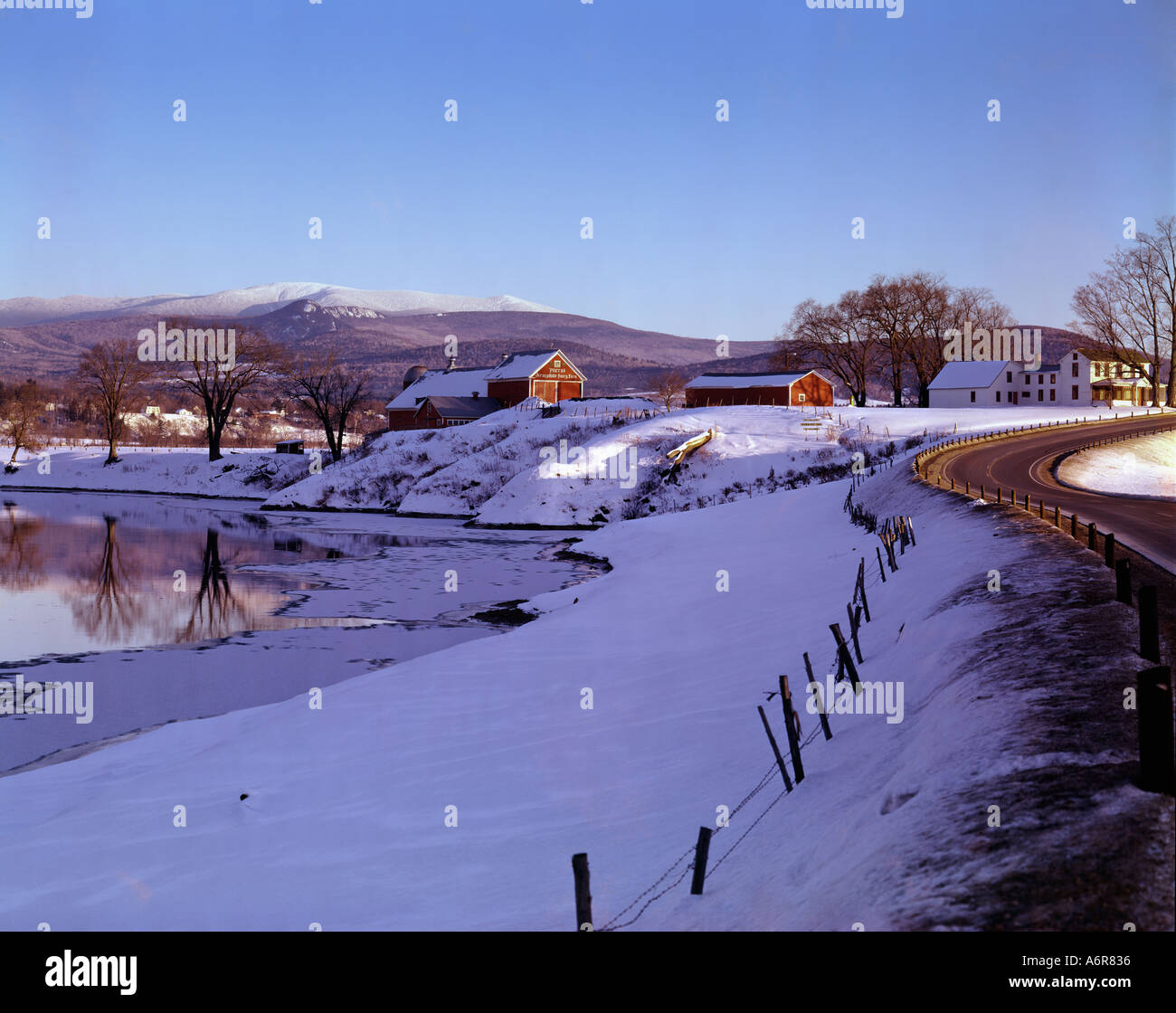 Connecticut barns hi-res stock photography and images - Alamy