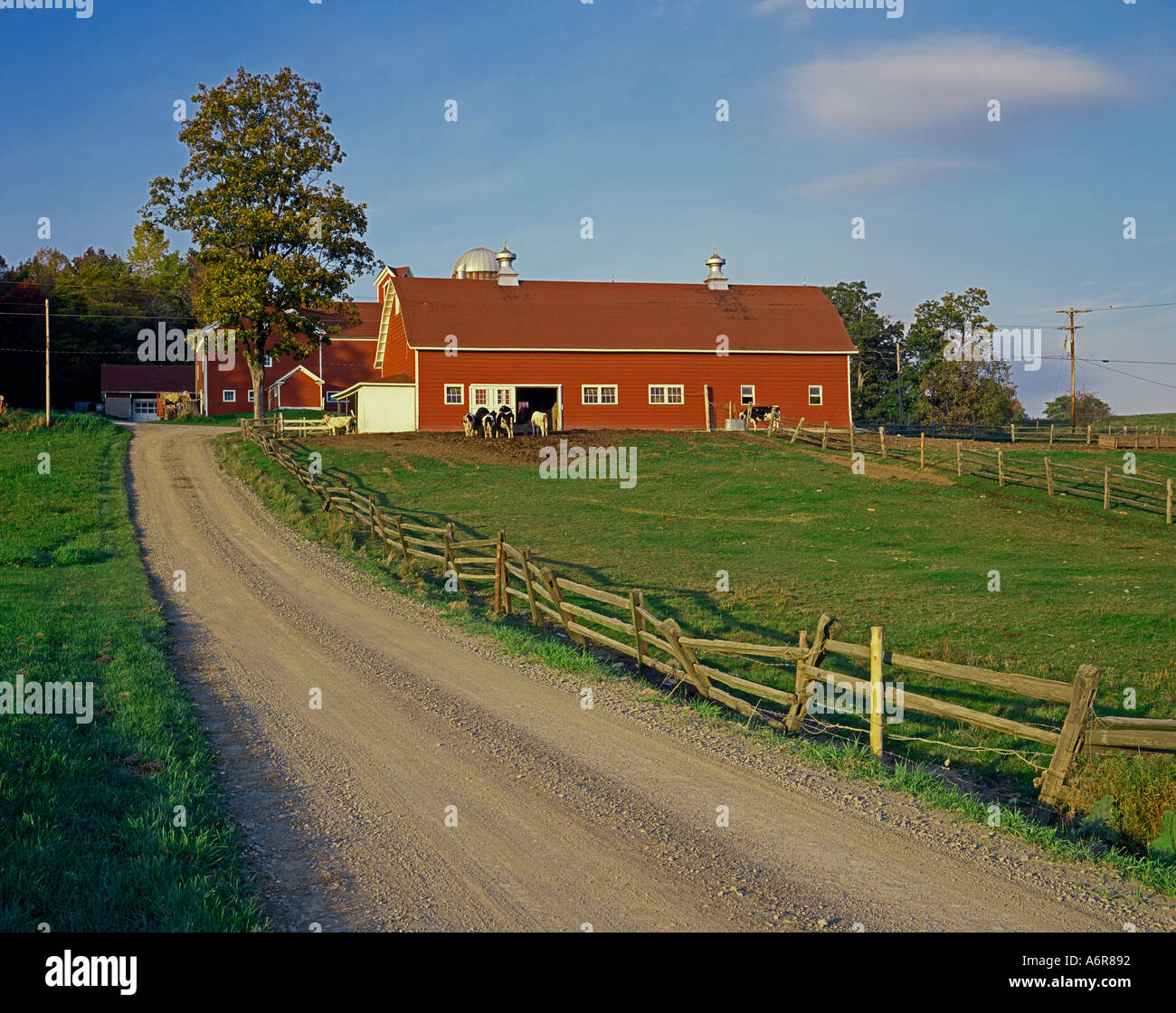 Farm red barn near vermont hi-res stock photography and images - Alamy