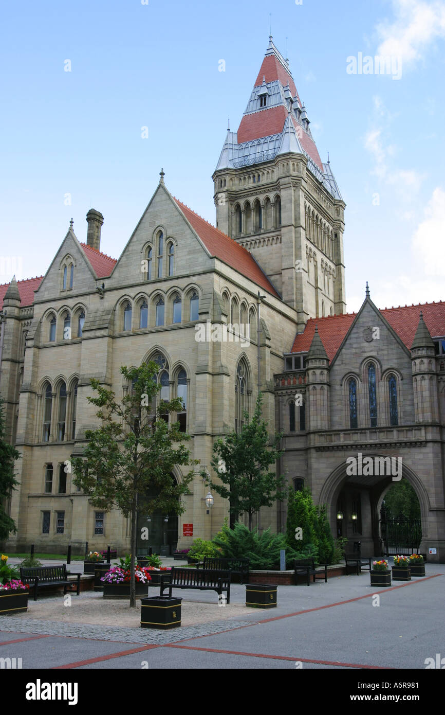 Manchester university main campus hi-res stock photography and images ...