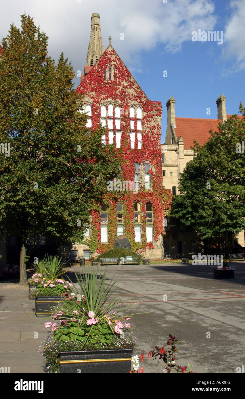 Manchester University Main Campus High Resolution Stock Photography and ...