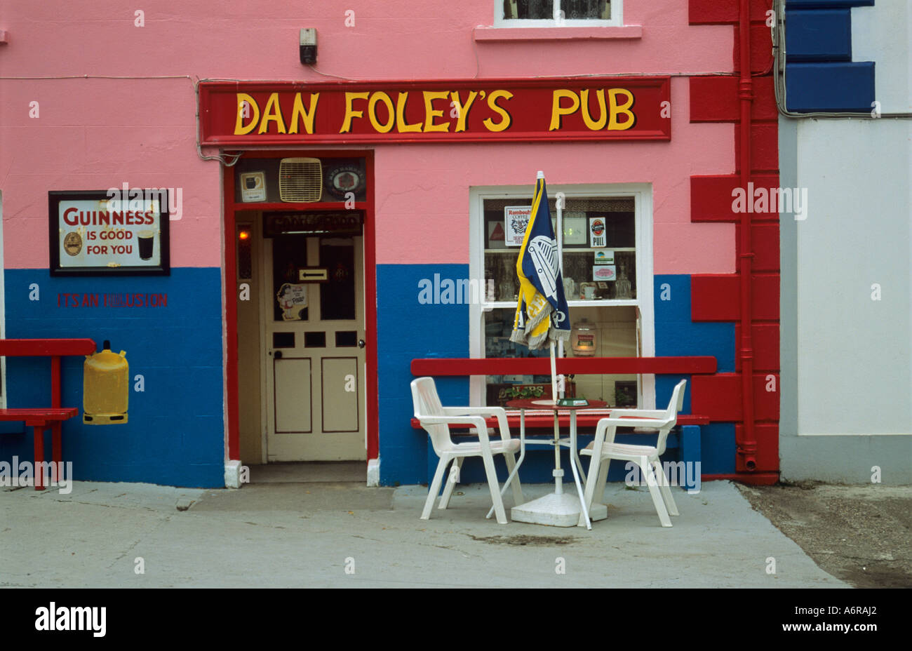 Dan Foley's pub Annascaul. County Kerry, Ireland Stock Photo - Alamy