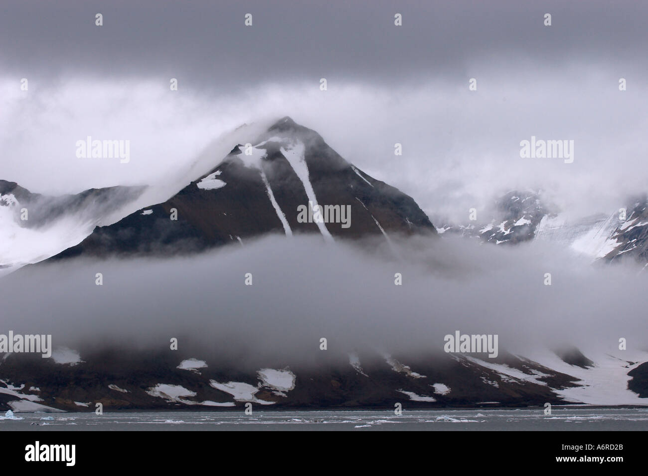 Hornsund fjord, svalbard, norway hi-res stock photography and images ...