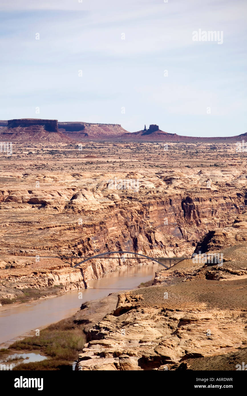 Glen Canyon Hite Bridge verticle distant Stock Photo - Alamy
