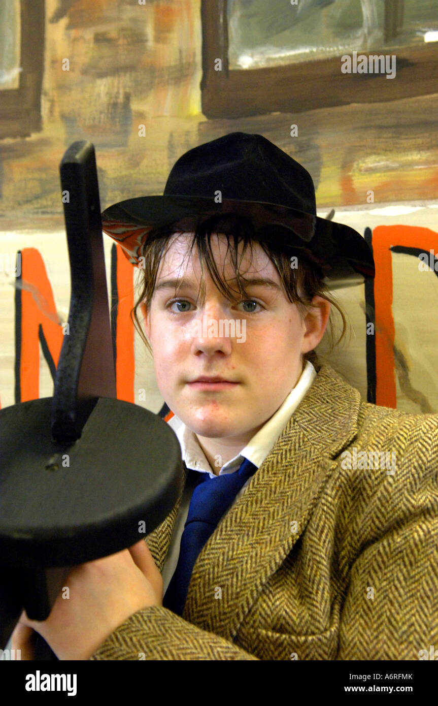 Bugsy malone gangsters chicago kid hi-res stock photography and images ...