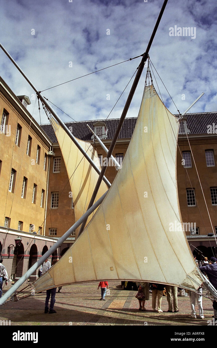 Installation of masts and sails in the courtyard of Nederlands ...