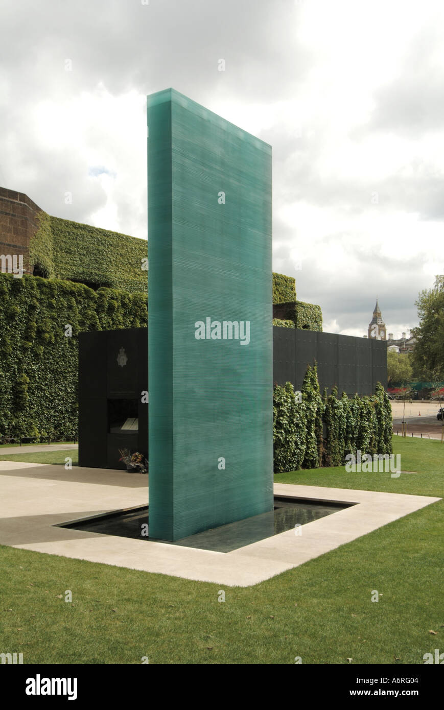 London The National Police Memorial and roll of honour Stock Photo - Alamy