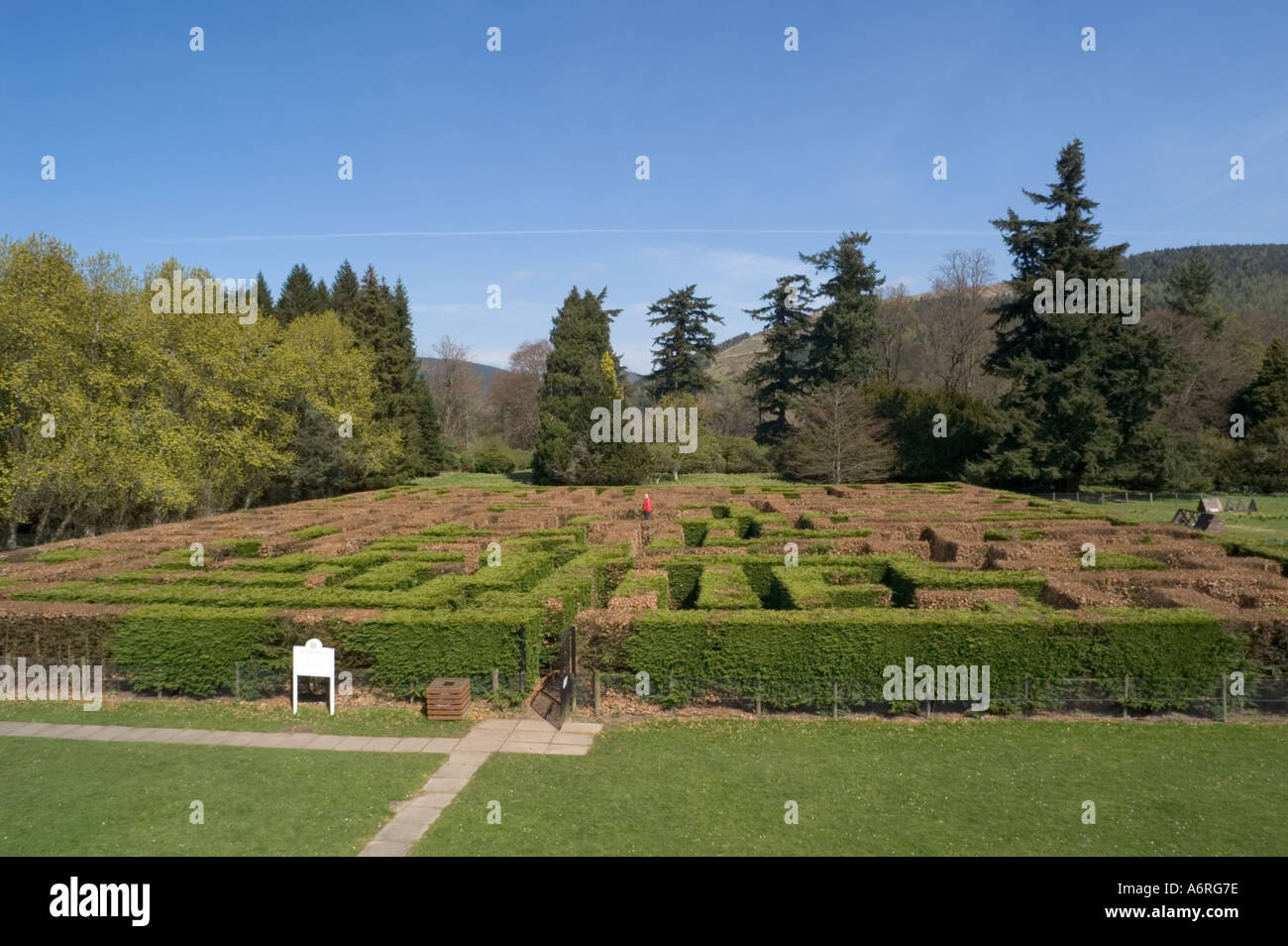 Traquair house maze hi-res stock photography and images - Alamy