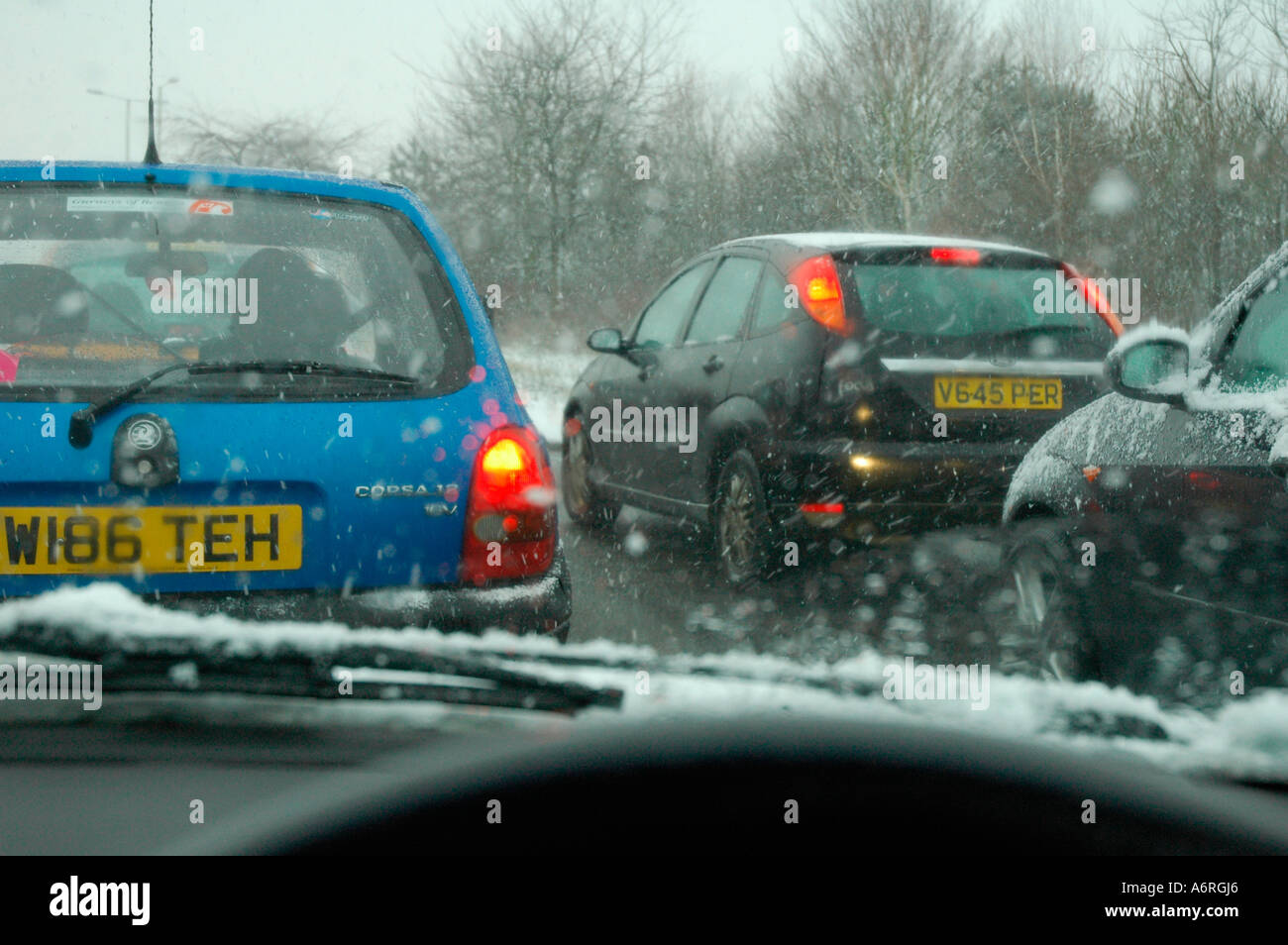 Winter driving conditions Stock Photo - Alamy