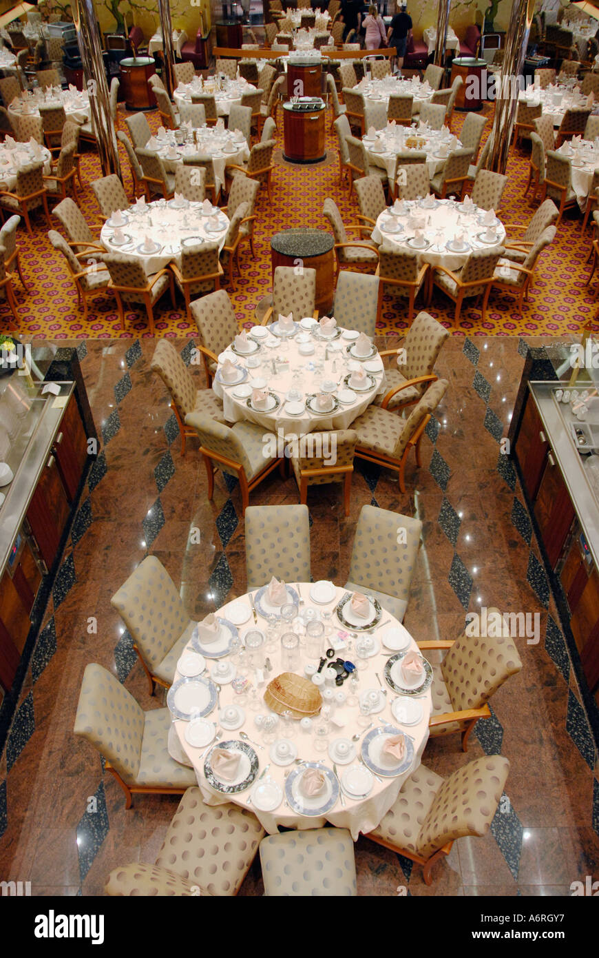 Prepared tables hi-res stock photography and images - Alamy