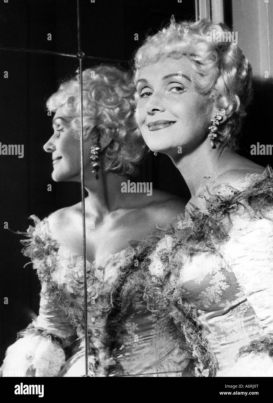 Schwarzkopf elisabeth 9 12 1915 3 8 2006 german hi-res stock ...