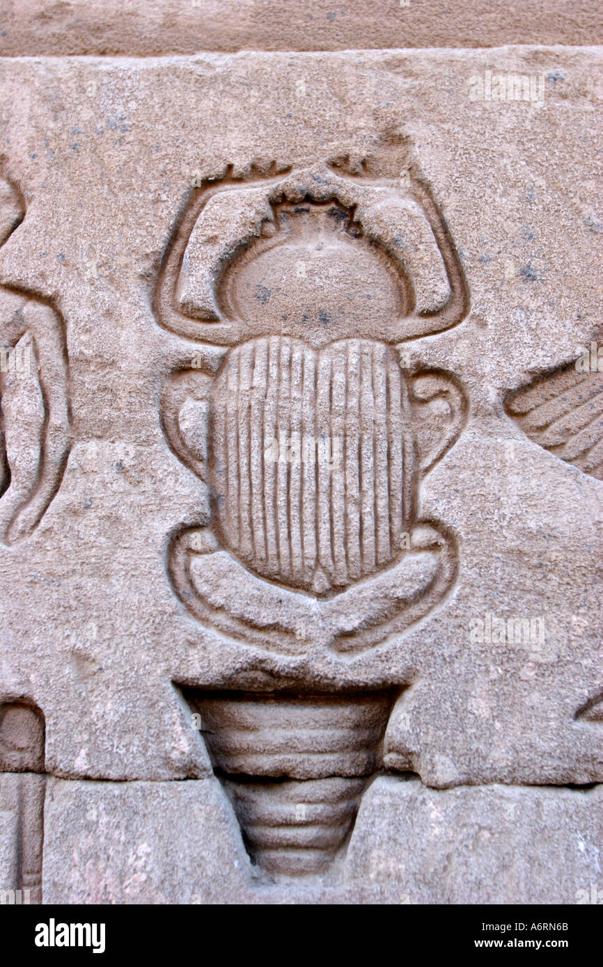 Queen Cleopatra Stock Illustration Image Of Hieroglyphs Egypt Queen