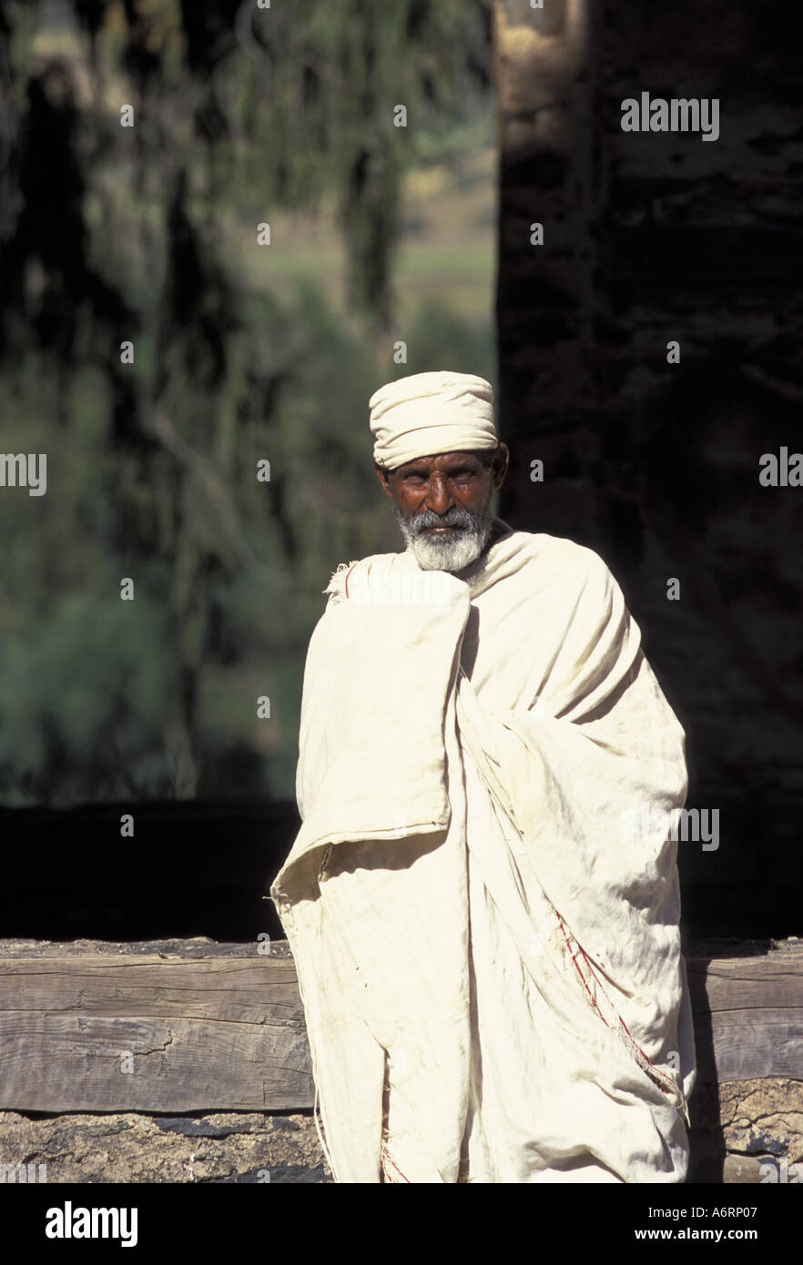 Africa, Ethiopia, Gondar. Man in traditional dress Stock Photo - Alamy