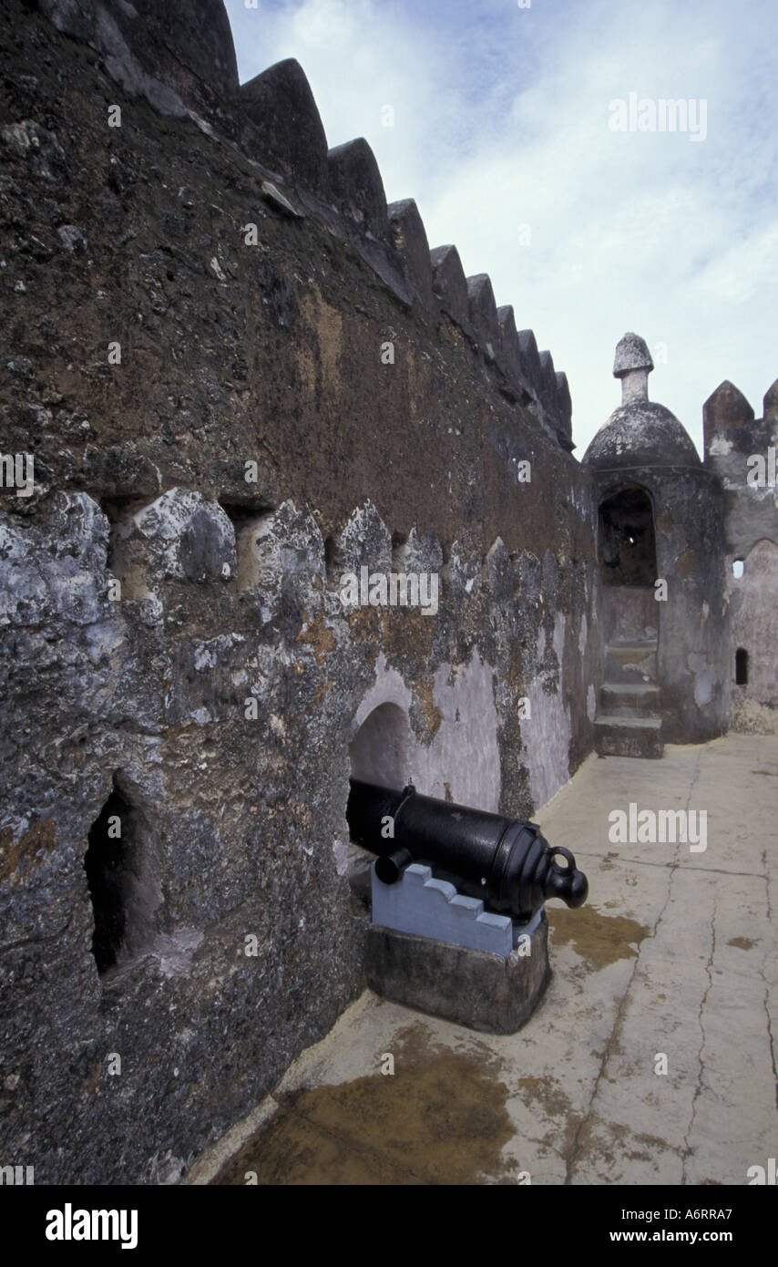Cannon fort jesus mombasa hi-res stock photography and images - Alamy