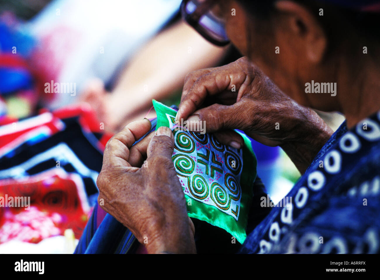 hmong weaving, luang prabang, laos Stock Photo - Alamy