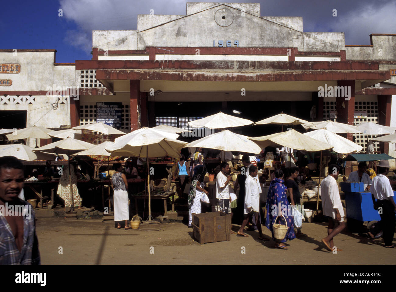 Africa, Madagascar, Hell Ville on Nosy Be. Street market in the ...