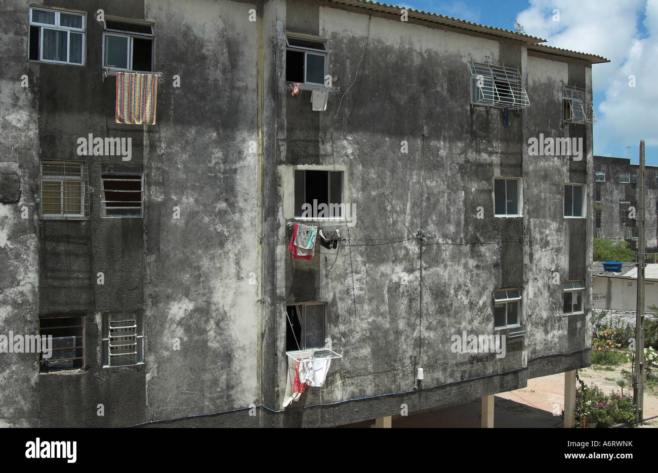 Block of flats collapse hi-res stock photography and images - Alamy