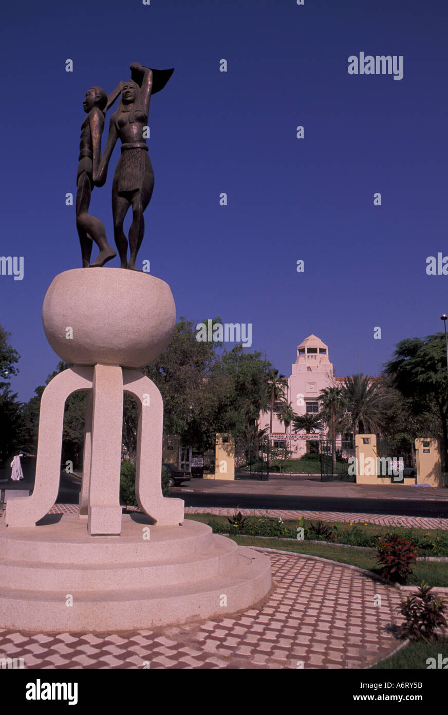 Monument statue dakar senegal hi-res stock photography and images - Alamy