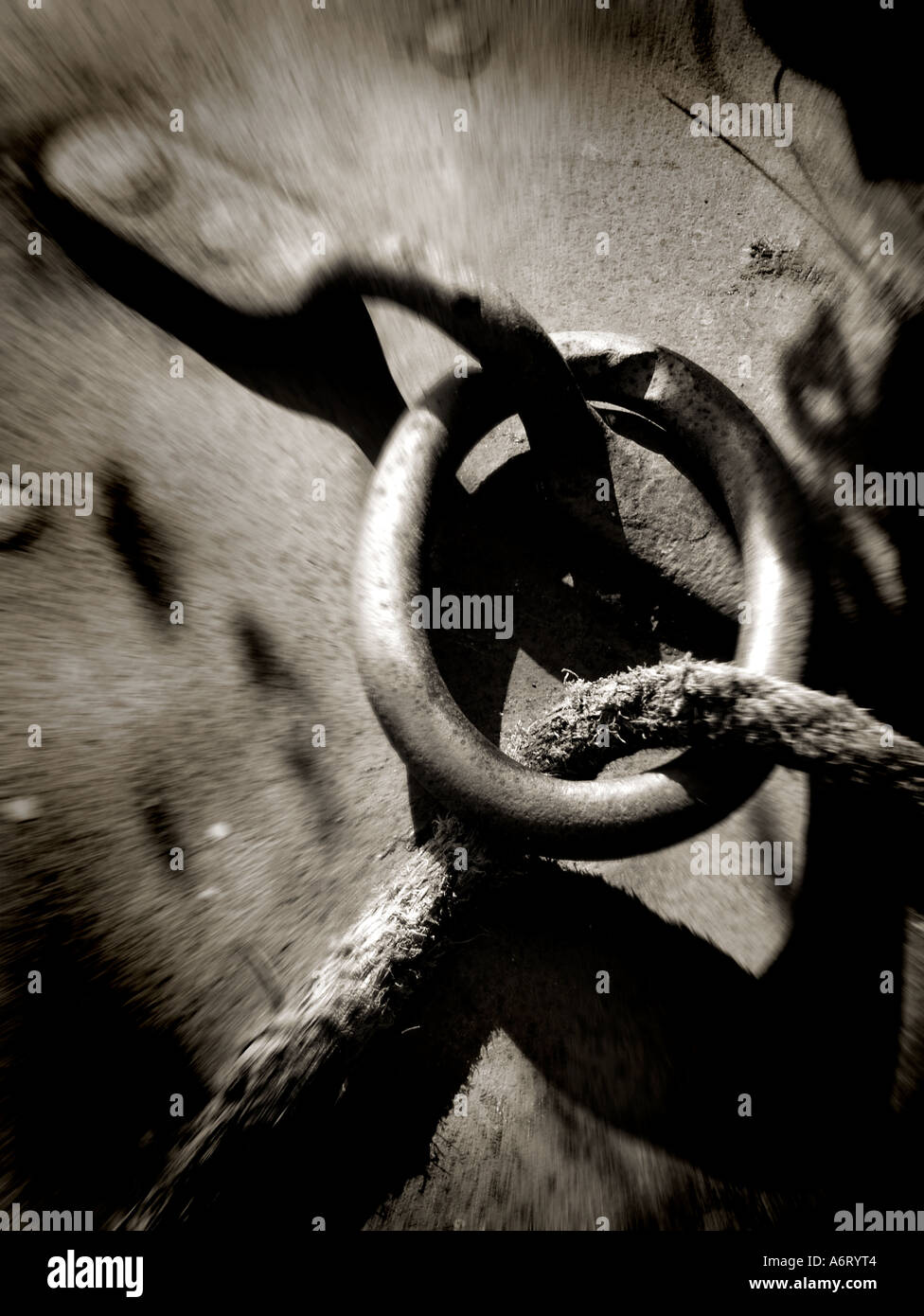 rope through metal ring Stock Photo - Alamy