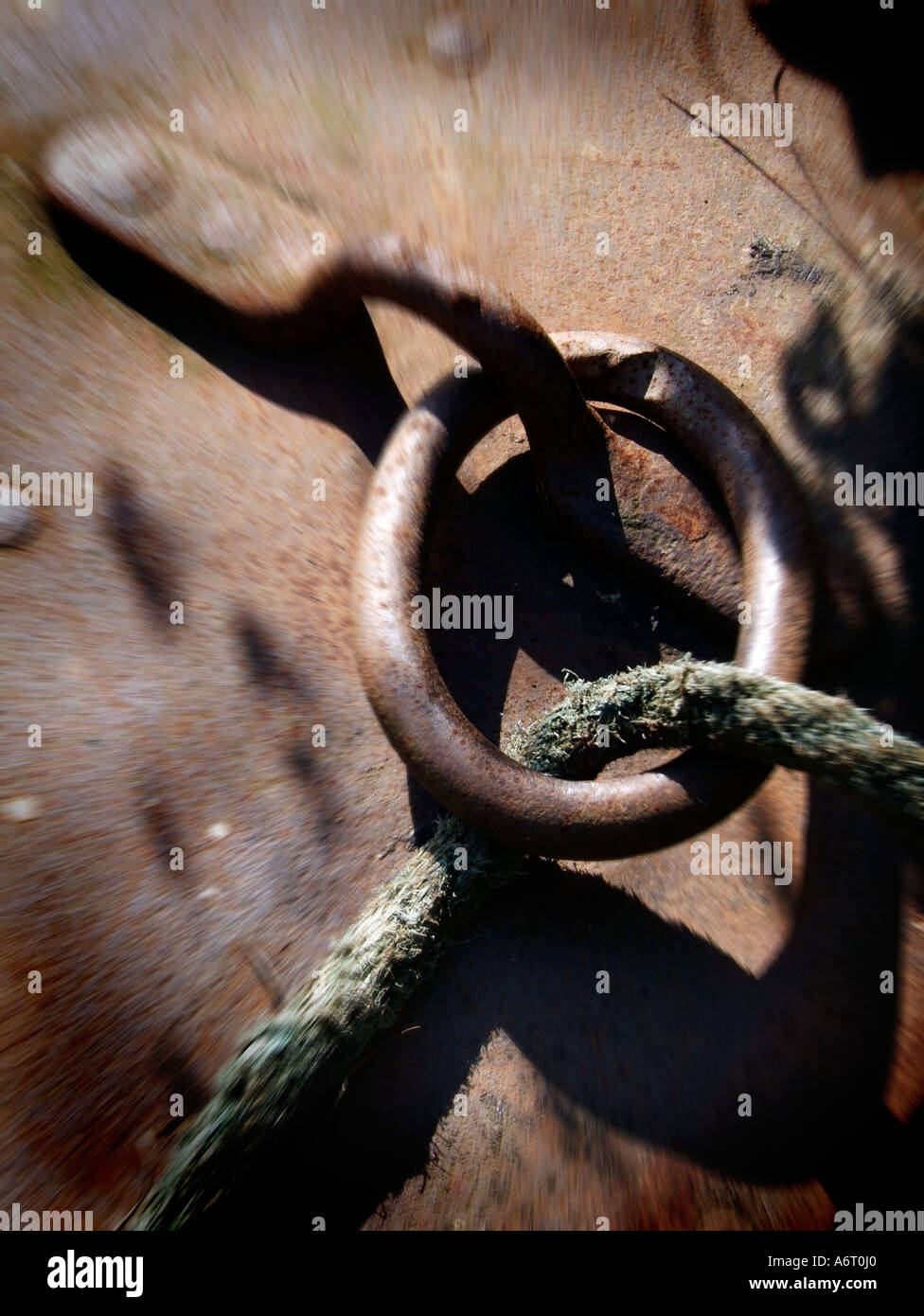 rope through ring Stock Photo - Alamy