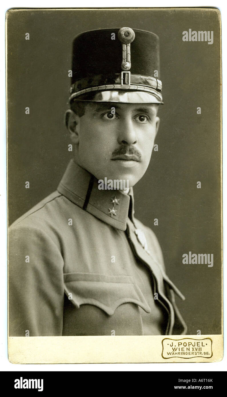 military, Austria-Hungary, uniforms, officers, First Lieutenant ...