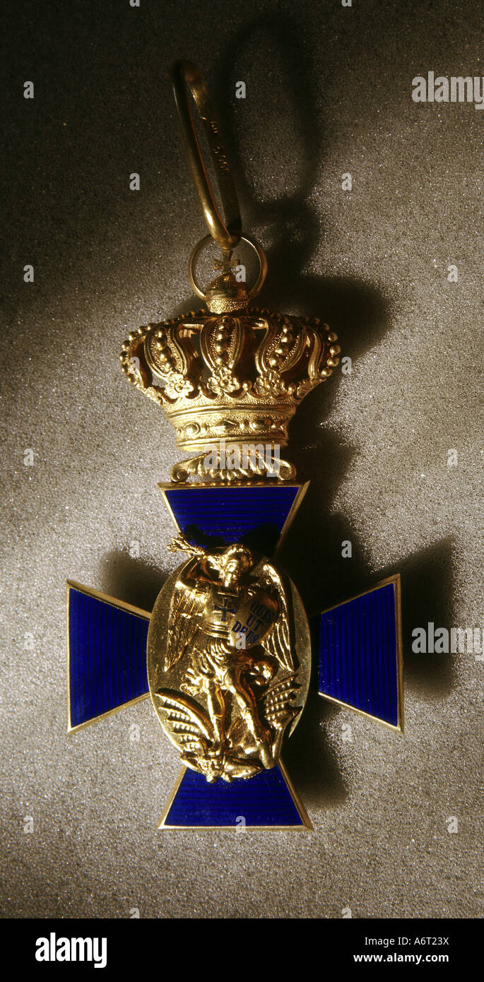 Grand cross medal hi-res stock photography and images - Alamy