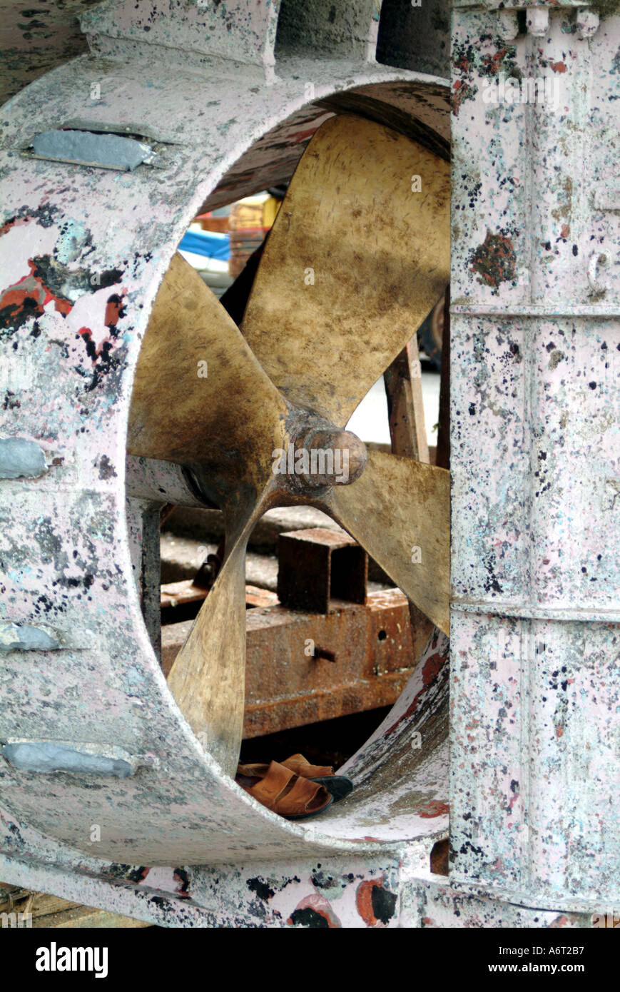 Ships propeller enclosed in tunnel guard Stock Photo - Alamy