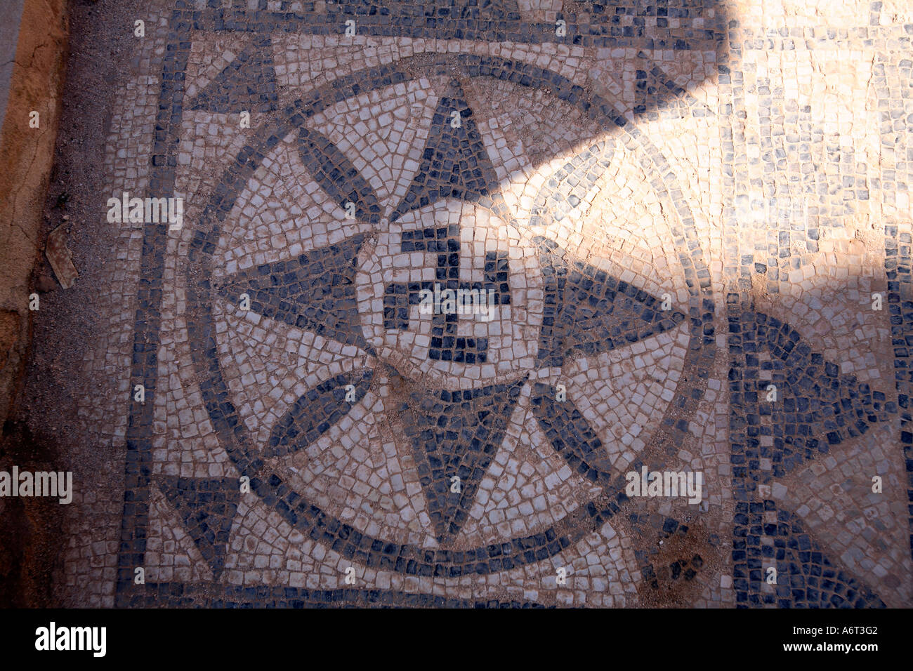Reversed swastika hi-res stock photography and images - Alamy