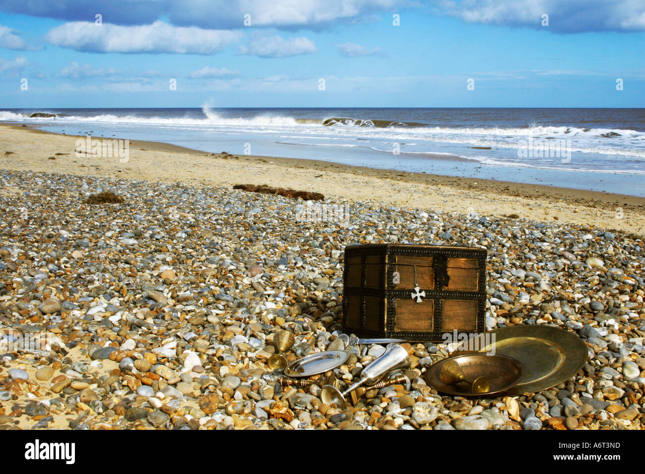 Pirate treasure hi-res stock photography and images - Alamy