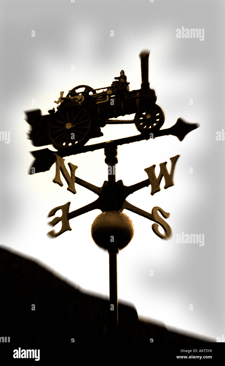 Traction engine weather vane hi-res stock photography and images - Alamy