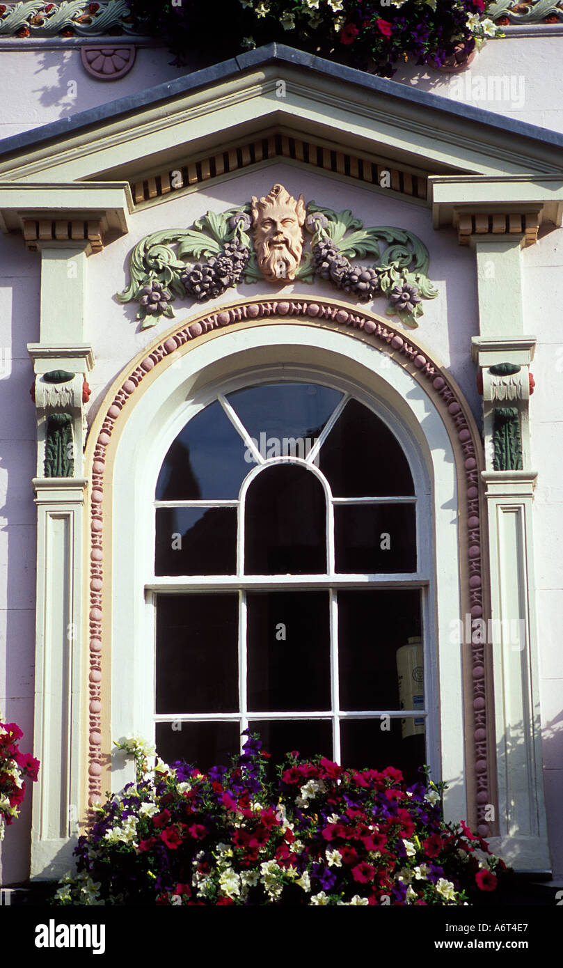 Pedimented window hi-res stock photography and images - Alamy