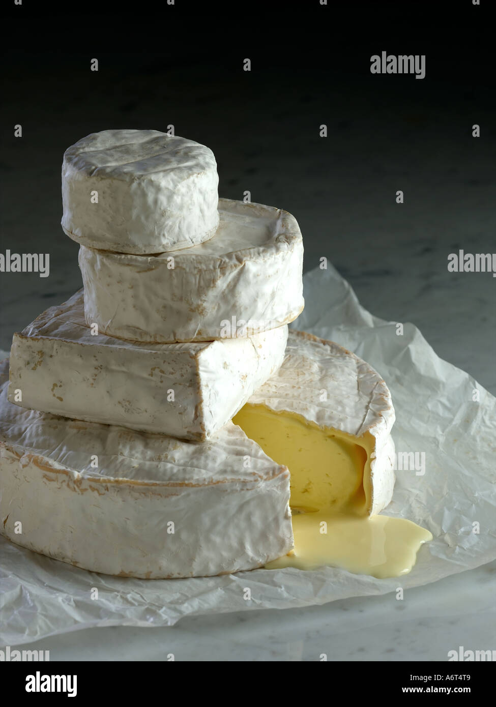 Brie cheese rind hi-res stock photography and images - Alamy