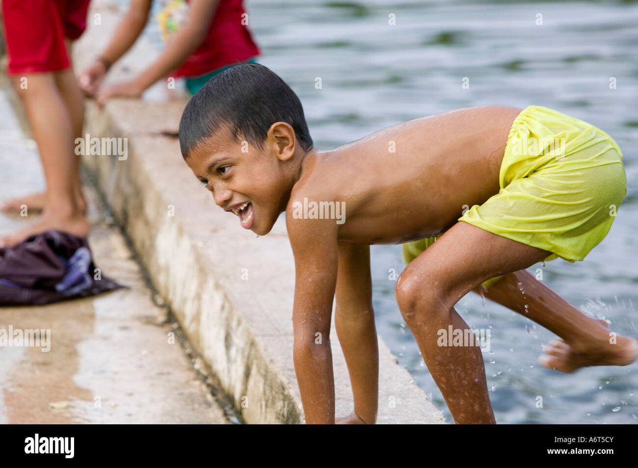 Polynesian children playing hi-res stock photography and images - Alamy