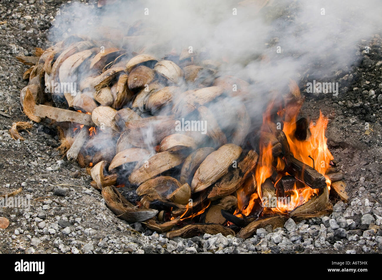 Coconut husk burning hi-res stock photography and images - Alamy