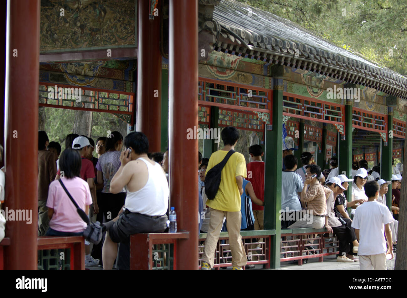 Old chinese man walking beijing hi-res stock photography and images - Alamy
