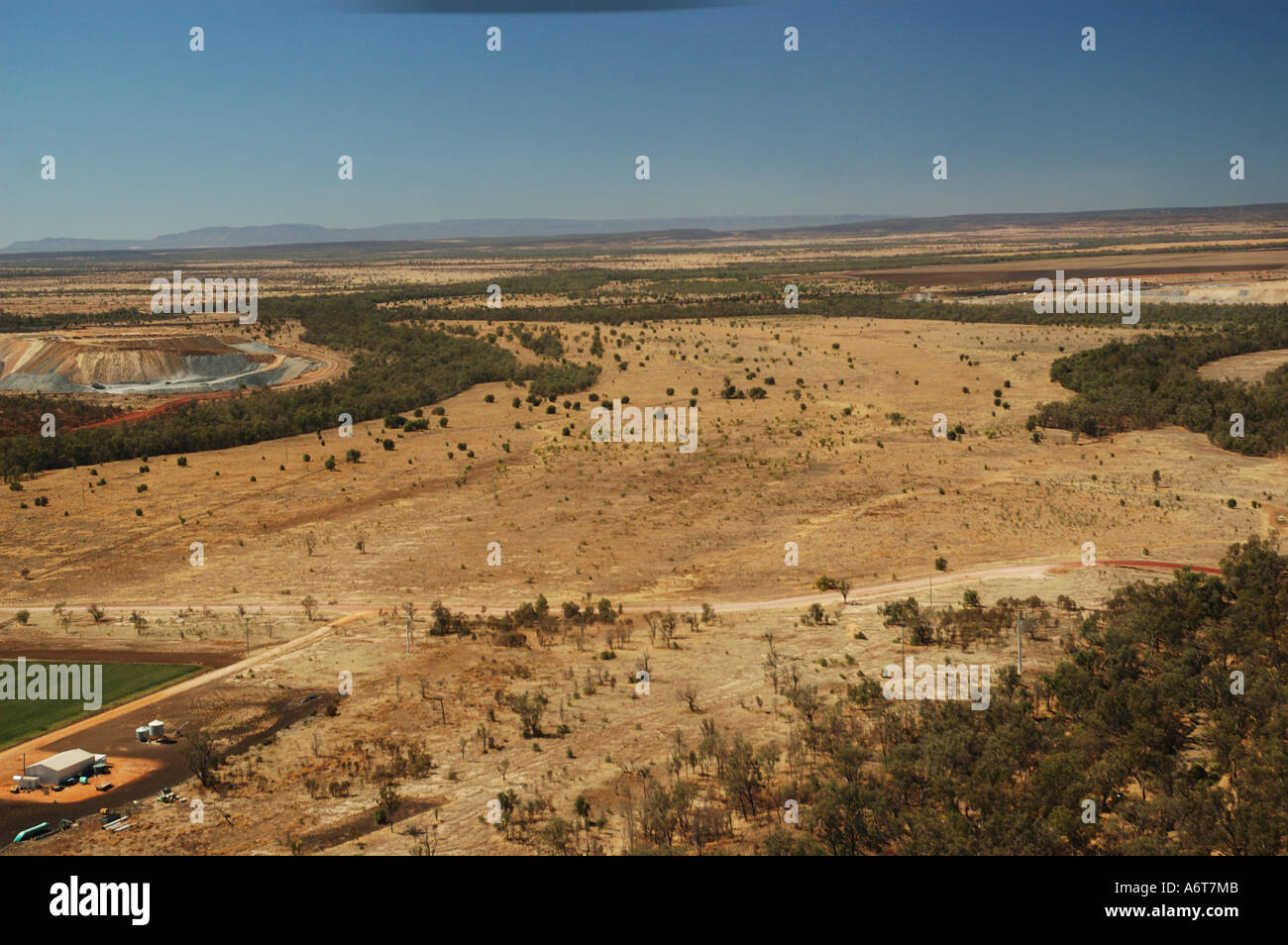 Empty dry desert plane hi-res stock photography and images - Alamy